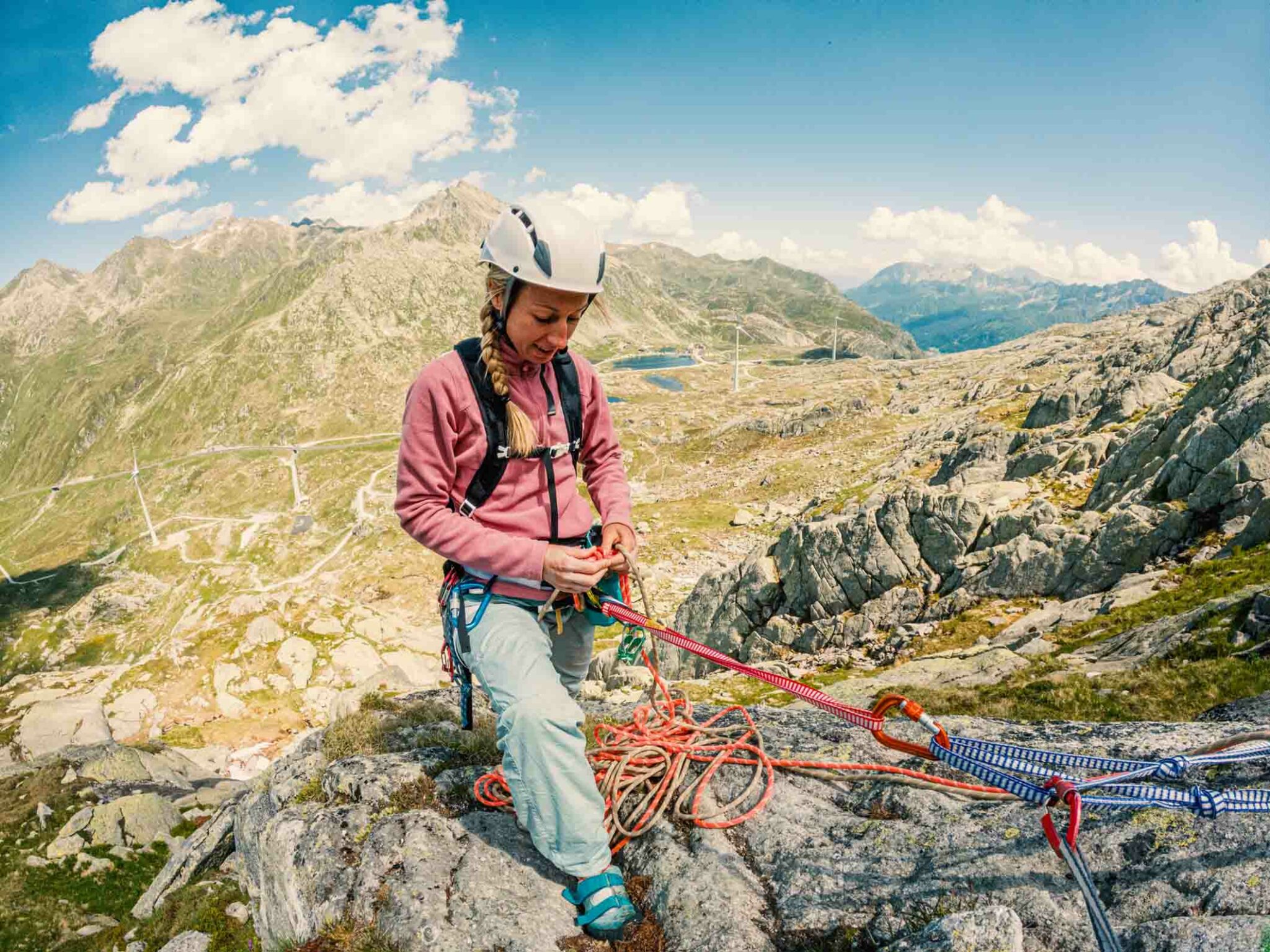 A guide to the different types of rock climbing | SportsCover Direct
